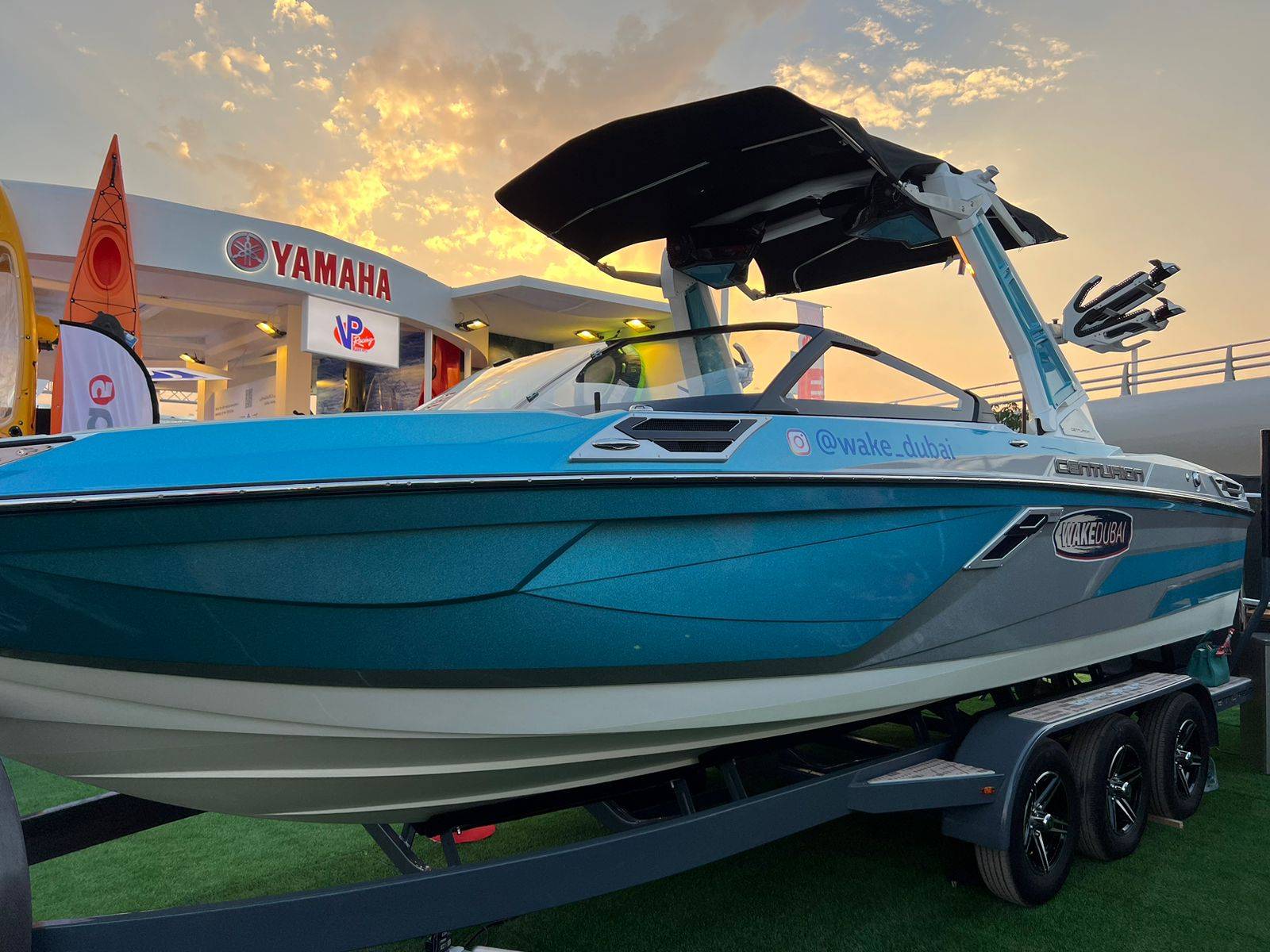 Centurion Ri245 - Wakesurf and Wakeboarding boat in Dubai
